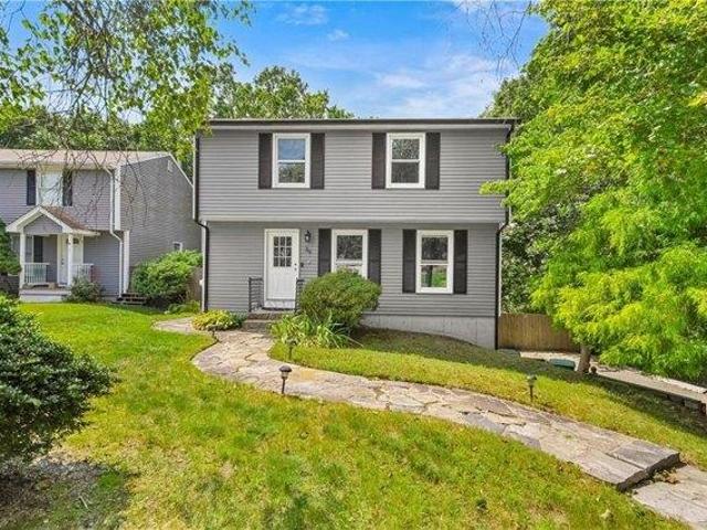 house with 3 bedroom, Warwick RI ES105094958