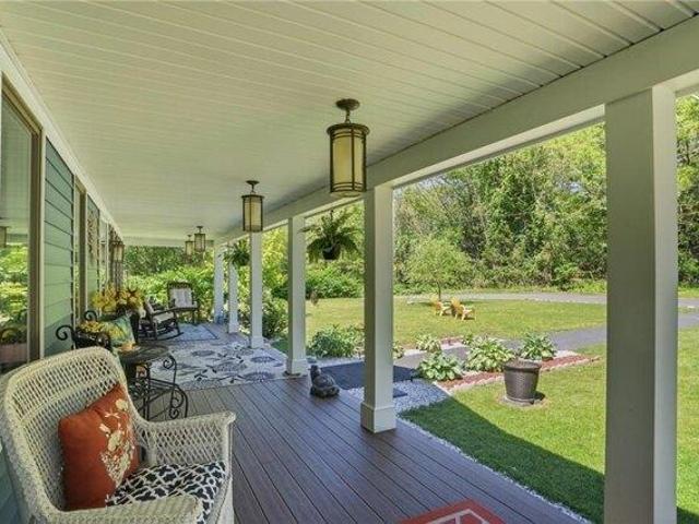 house with 3 bedroom, Warwick RI ES105095139