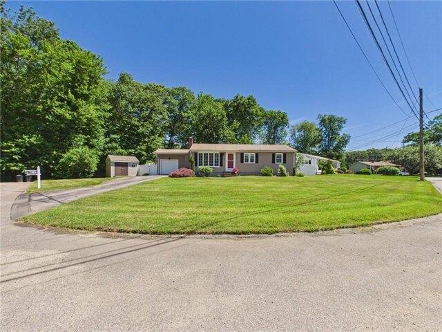 house with 3 bedroom, Warwick RI ES105106387