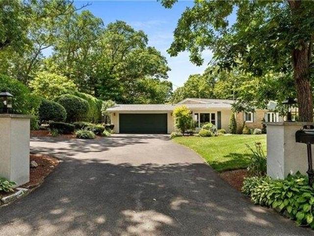 house with 3 bedroom, Warwick RI ES105108118