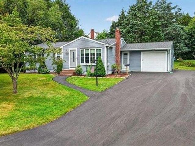 house with 3 bedroom, Warwick RI ES105116477