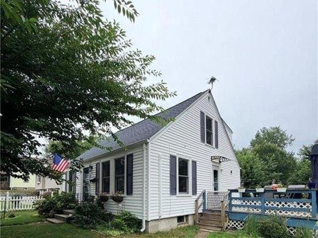 house with 3 bedroom, Warwick RI ES105141615