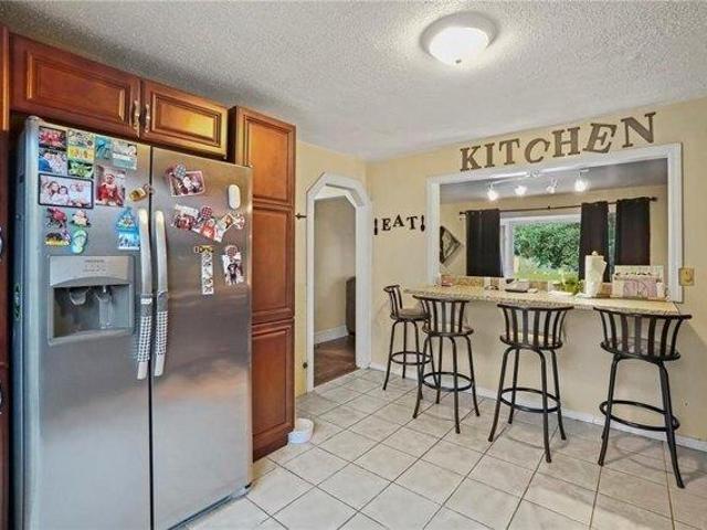 house with 3 bedroom, Warwick RI ES105193145
