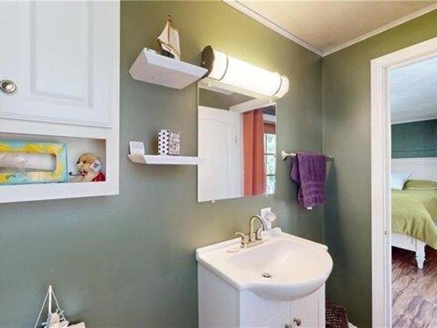 house with 3 bedroom, Warwick RI ES105203578