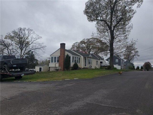 house with 3 bedroom, Warwick RI ES103035079