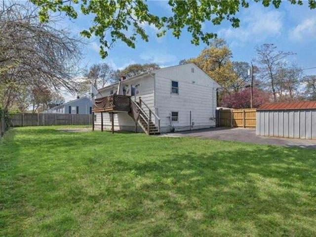 house with 3 bedroom, Warwick RI ES103035491