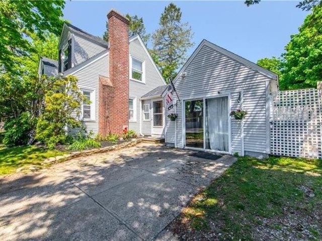 house with 3 bedroom, Warwick RI ES103073255