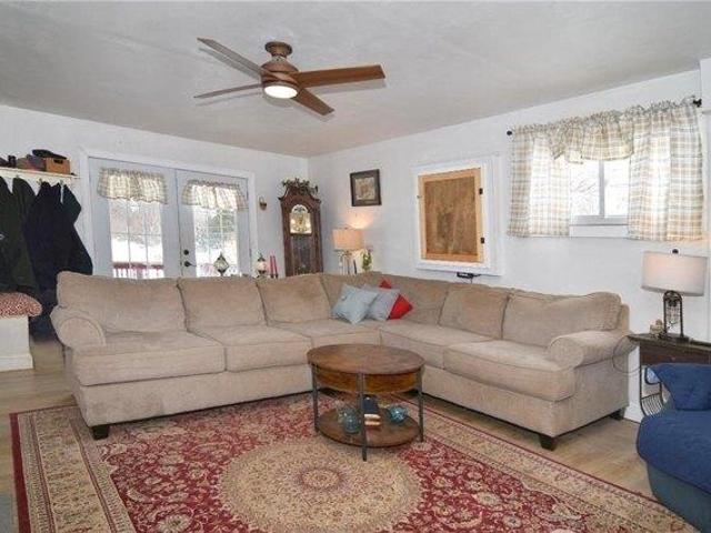 house with 3 bedroom, Warwick RI ES103097889