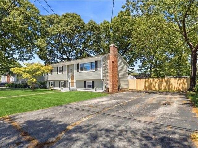 house with 3 bedroom, Warwick RI ES103160691