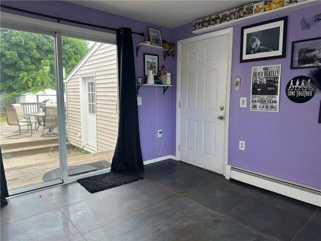 house with 3 bedroom, Warwick RI ES103221005