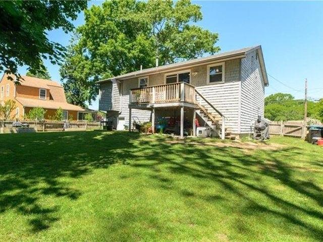 house with 3 bedroom, Warwick RI ES103222245