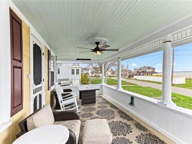 house with 3 bedroom, Warwick RI ES103223197