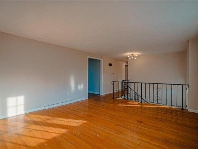 house with 3 bedroom, Warwick RI ES103444354