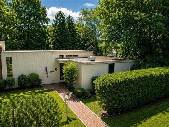 house with 3 bedroom, Warwick RI ES103443257