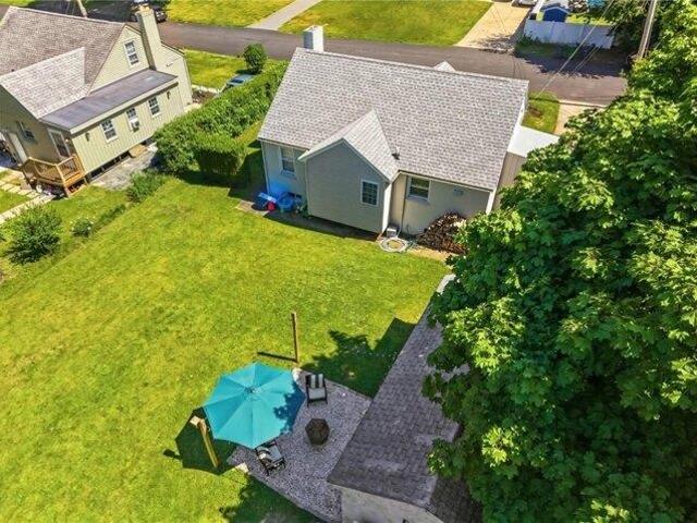 house with 3 bedroom, Warwick RI ES103666307