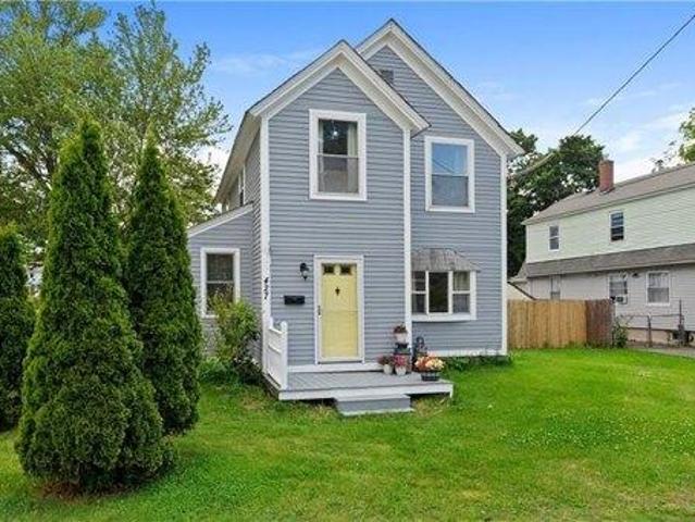 house with 3 bedroom, Warwick RI ES103807527