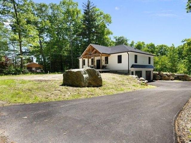 house with 3 bedroom, Ware MA ES104835398