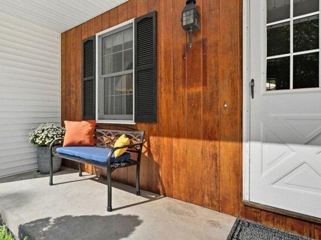 house with 3 bedroom, Ware MA ES103432643