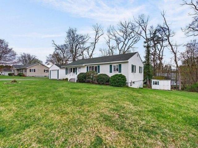 house with 3 bedroom, Ware MA ES103709826