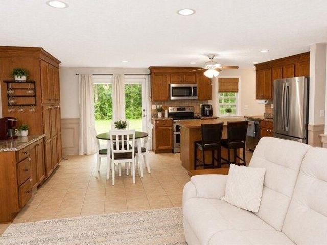 house with 3 bedroom, Wareham MA DS104009014