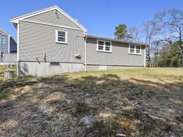 house with 3 bedroom, Wareham MA ES104757210