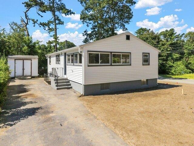 house with 3 bedroom, Wareham MA ES105095691