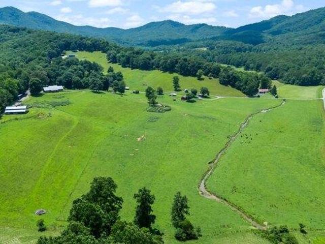 house with 3 bedroom, Warne NC ES104902450