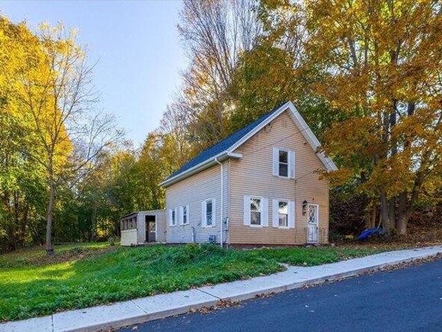 house with 3 bedroom, Warren MA DS102411381