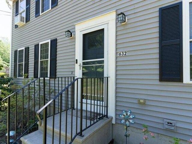 house with 3 bedroom, Warren MA ES104567460