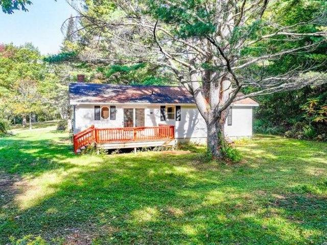 house with 3 bedroom, Warren ME DLS103034043