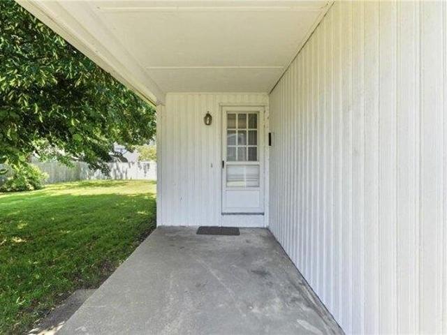house with 3 bedroom, Warren RI ES103221892