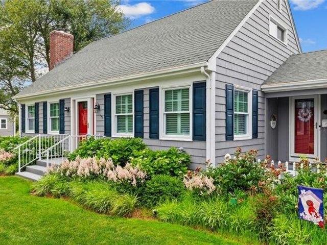 house with 3 bedroom, Warren RI ES104542865