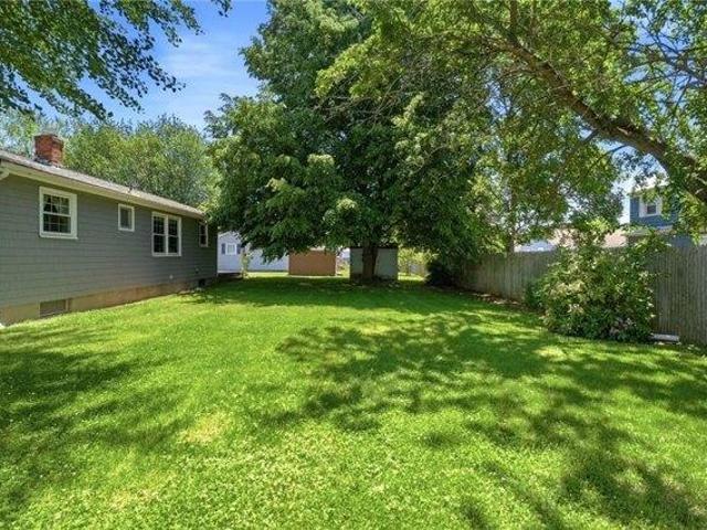 house with 3 bedroom, Warren RI ES105190884