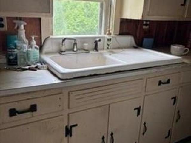 house with 3 bedroom, Warren RI ES105207835