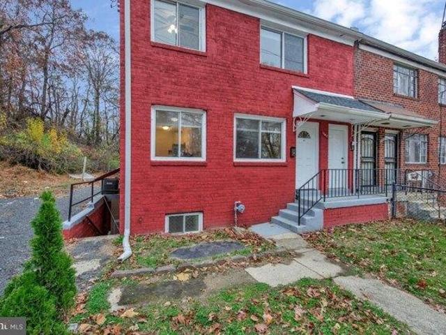 house with 3 bedroom, Washington DC ES104908907