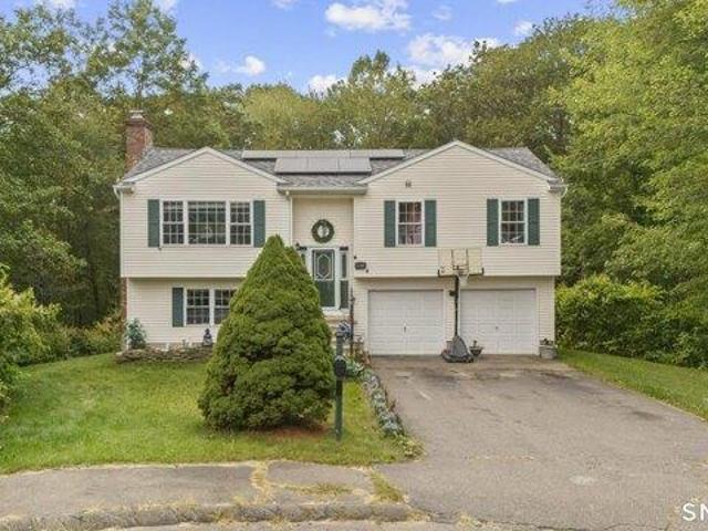 house with 3 bedroom, Waterbury CT DLS102444180