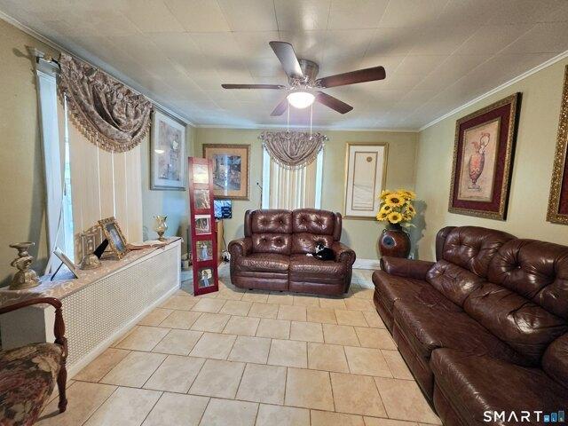 house with 3 bedroom, Waterbury CT DLS102476300