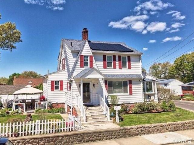 house with 3 bedroom, Waterbury CT DLS102826580