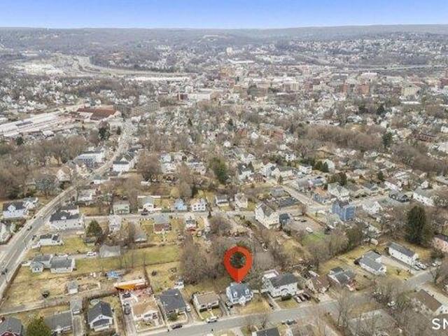 house with 3 bedroom, Waterbury CT DS101783174
