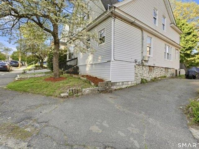 house with 3 bedroom, Waterbury CT DS102529263