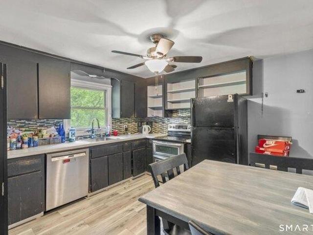 house with 3 bedroom, Waterbury CT DS102559106