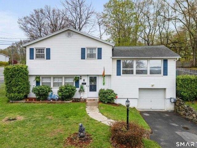 house with 3 bedroom, Waterbury CT DS102585852