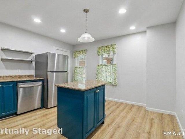 house with 3 bedroom, Waterbury CT DS102585008
