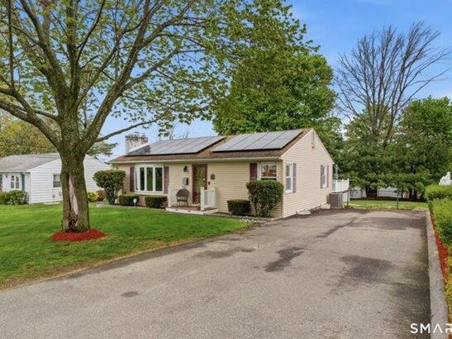 house with 3 bedroom, Waterbury CT DS102585128