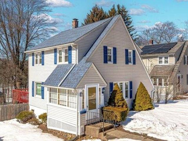 house with 3 bedroom, Waterbury CT DS102585222