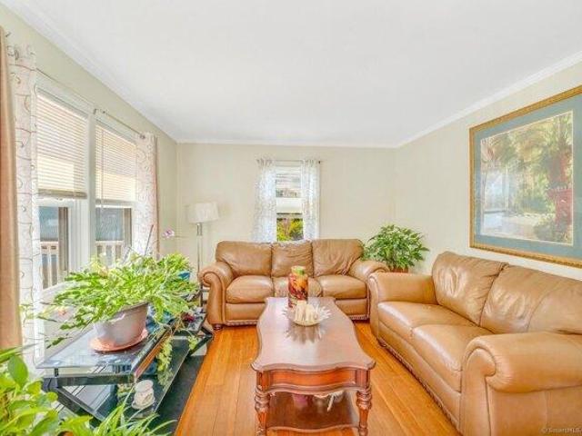 house with 3 bedroom, Waterbury CT DS102214725