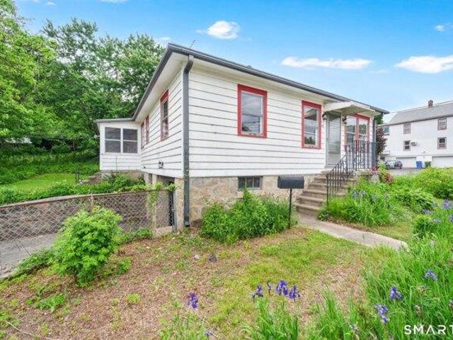 house with 3 bedroom, Waterbury CT DS103072579
