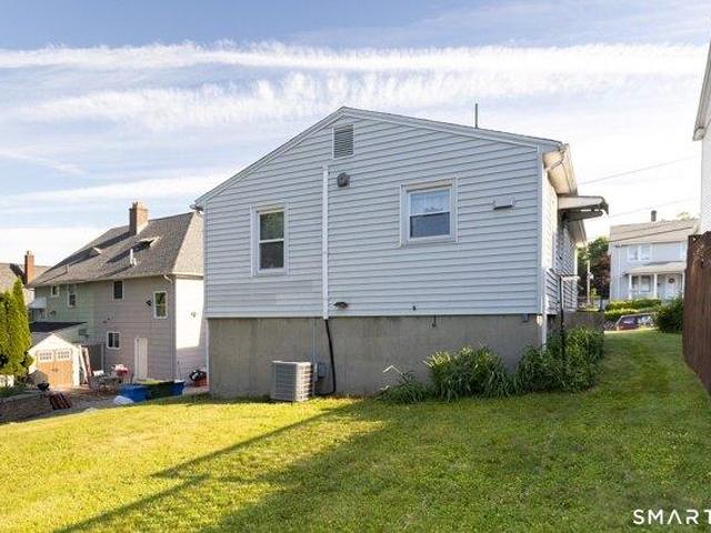 house with 3 bedroom, Waterbury CT DS103187315