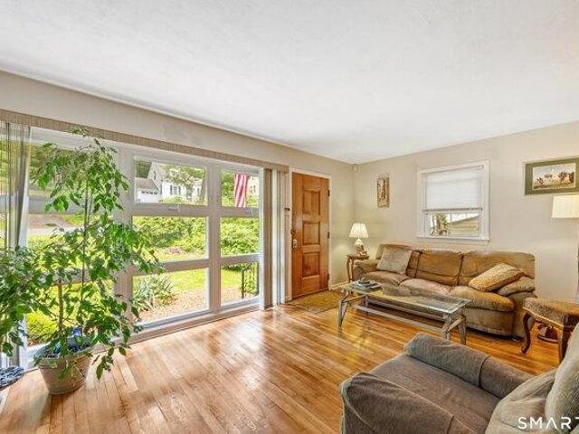 house with 3 bedroom, Waterbury CT DS104441949