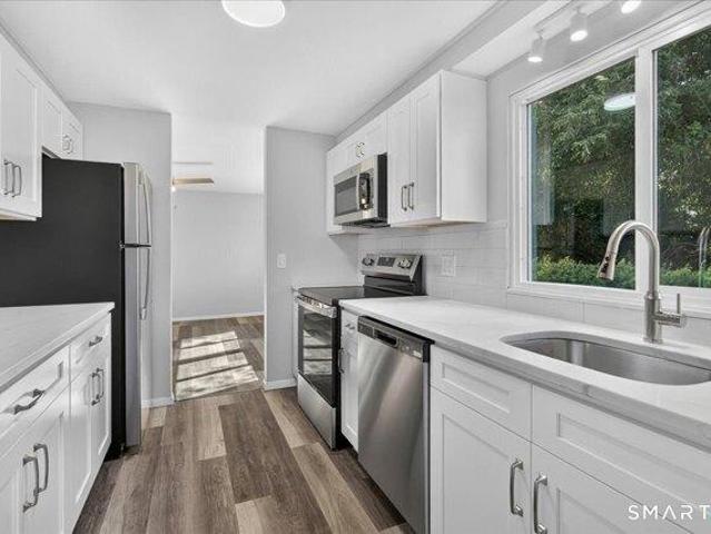 house with 3 bedroom, Waterbury CT DS104444121
